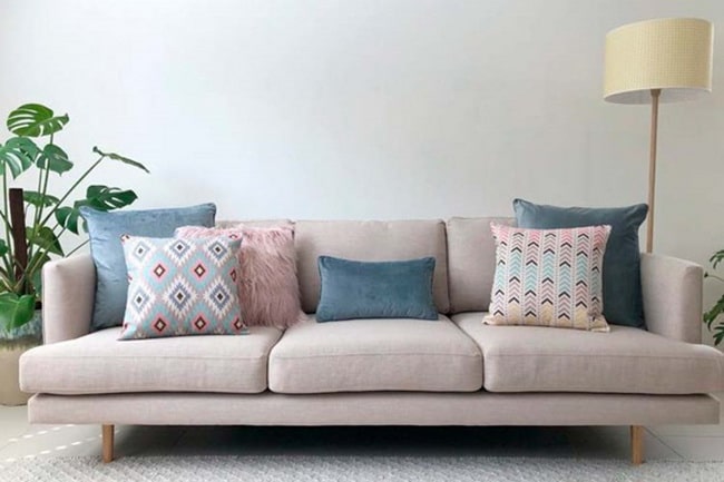 Cómo Decorar El Sofá Con Cojines Tips Para Decorar El Salón