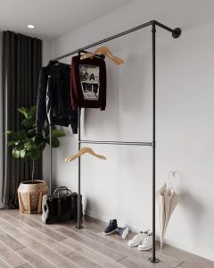 Ideas para Colgar Ropa en la Pared: Fáciles y Económicas